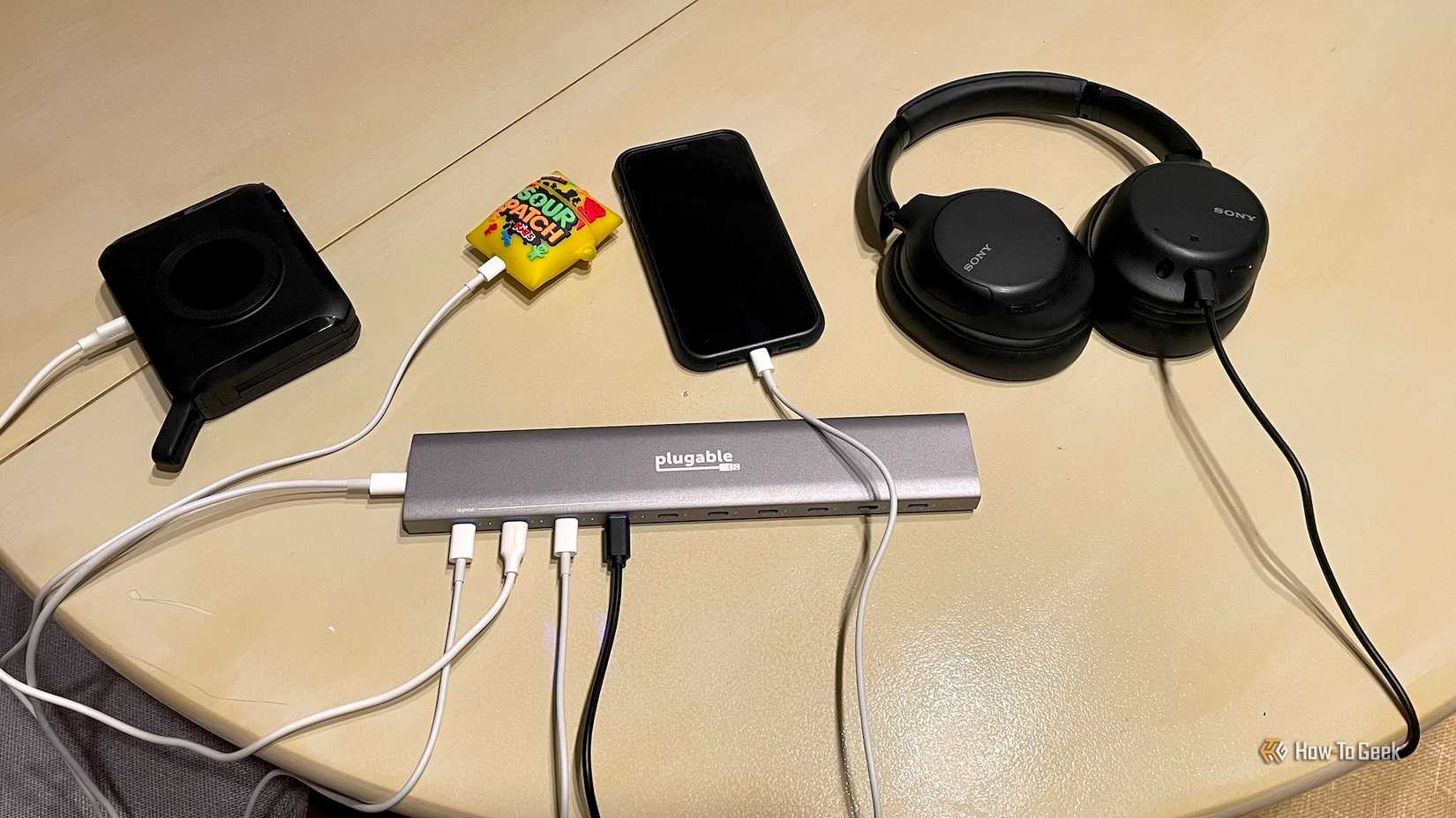 Plugable 10 Port USB-C Charging Station Review: A Reminder of Just How ...