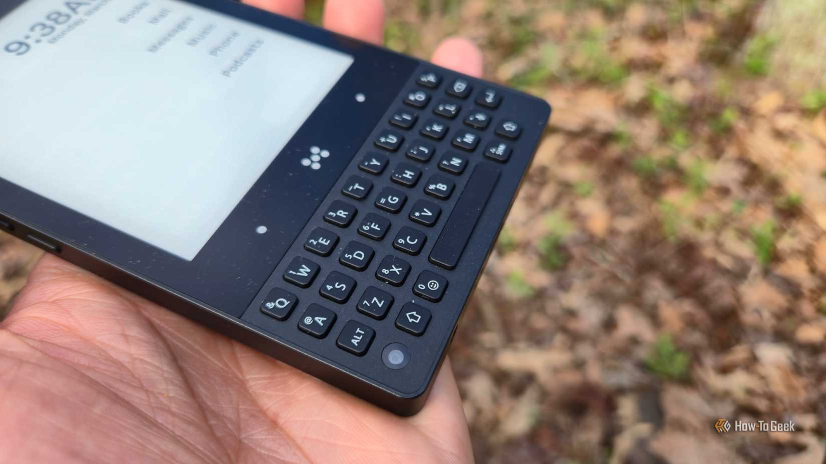 Minimal Phone Review: A Phone You'll Want to Use Less