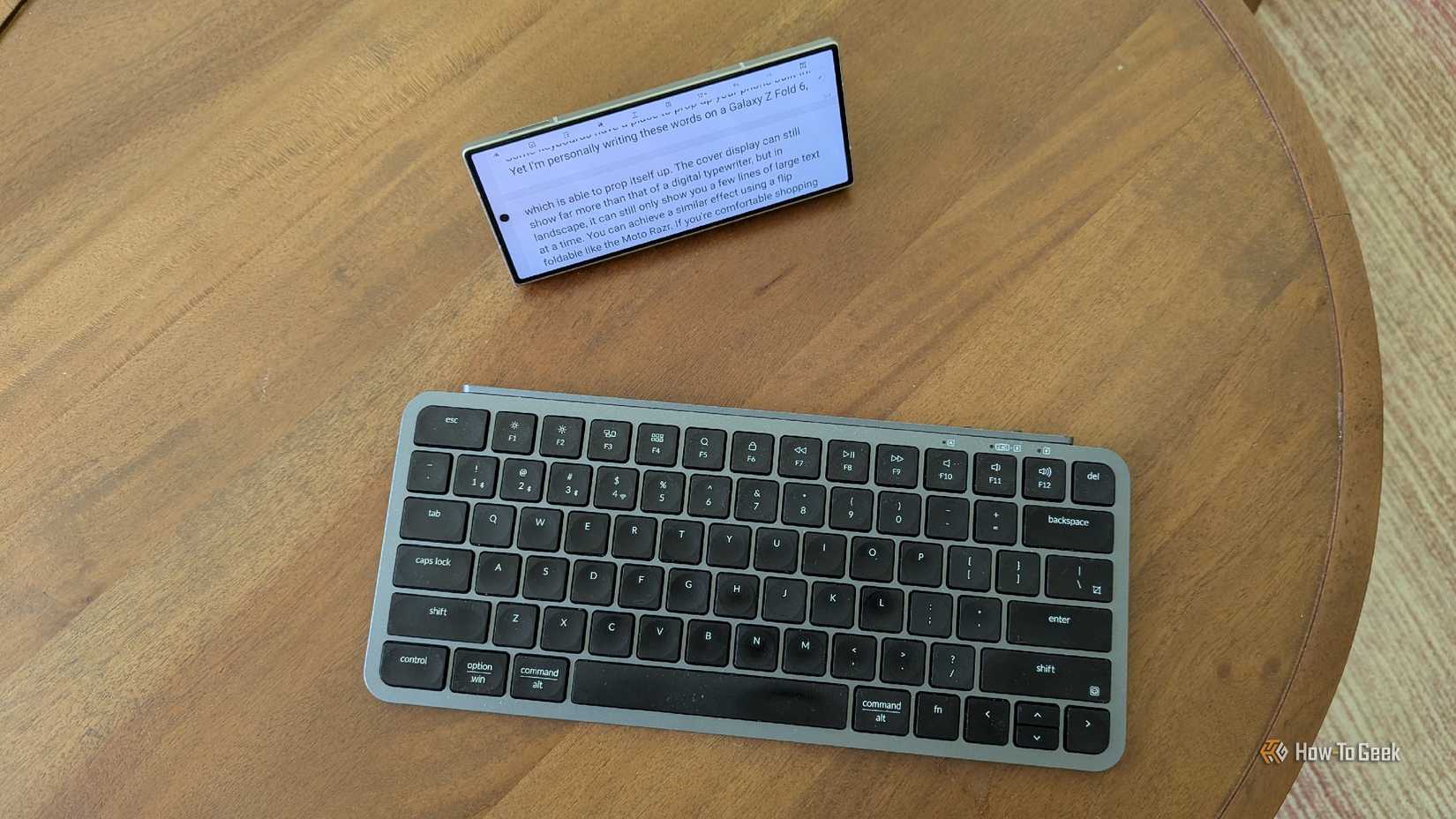 A Bluetooth Keyboard and Phone Can Be All the Digital Typewriter You Need