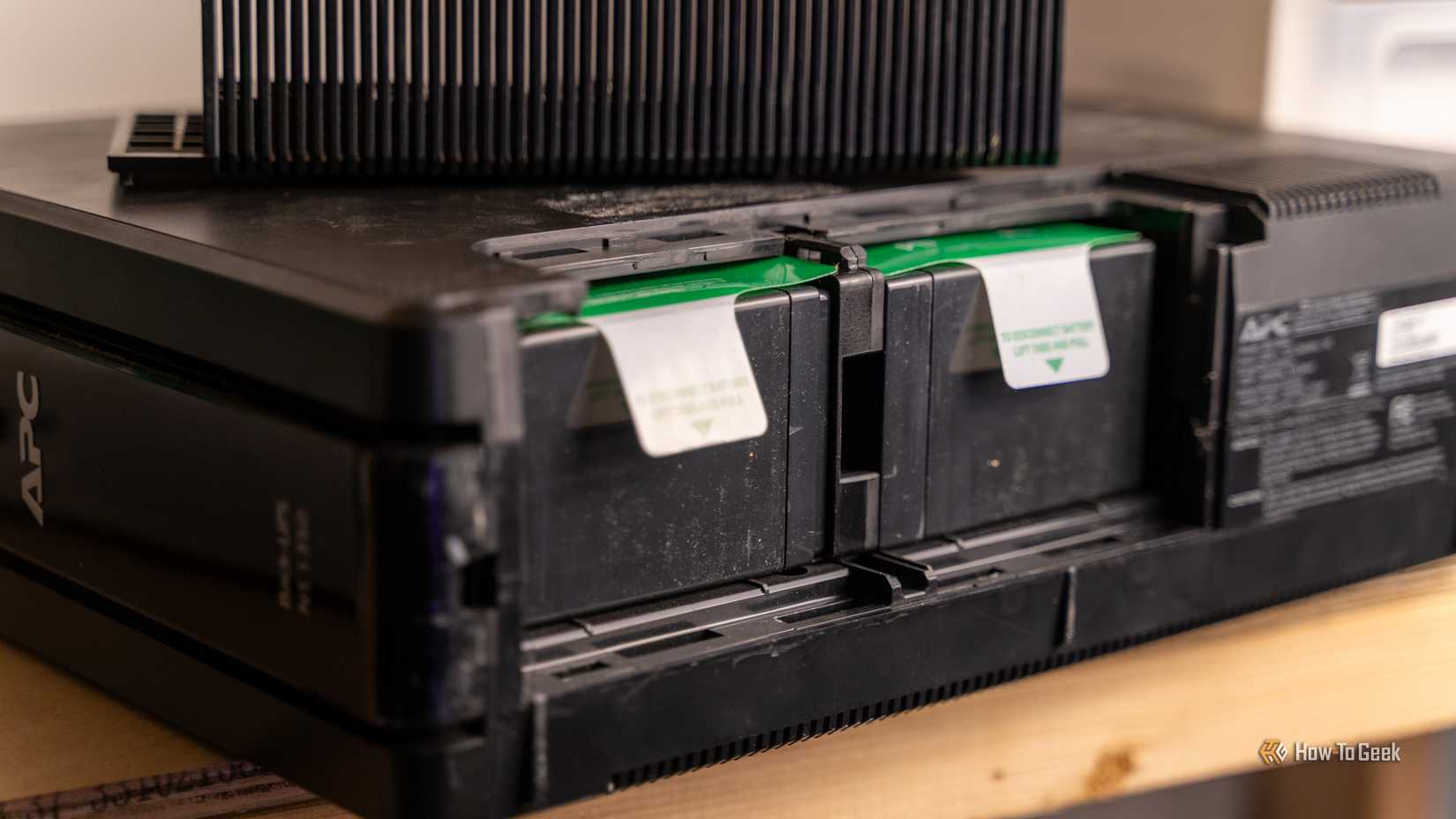 Here's How I Upgraded My UPS Battery For Longer Uptime