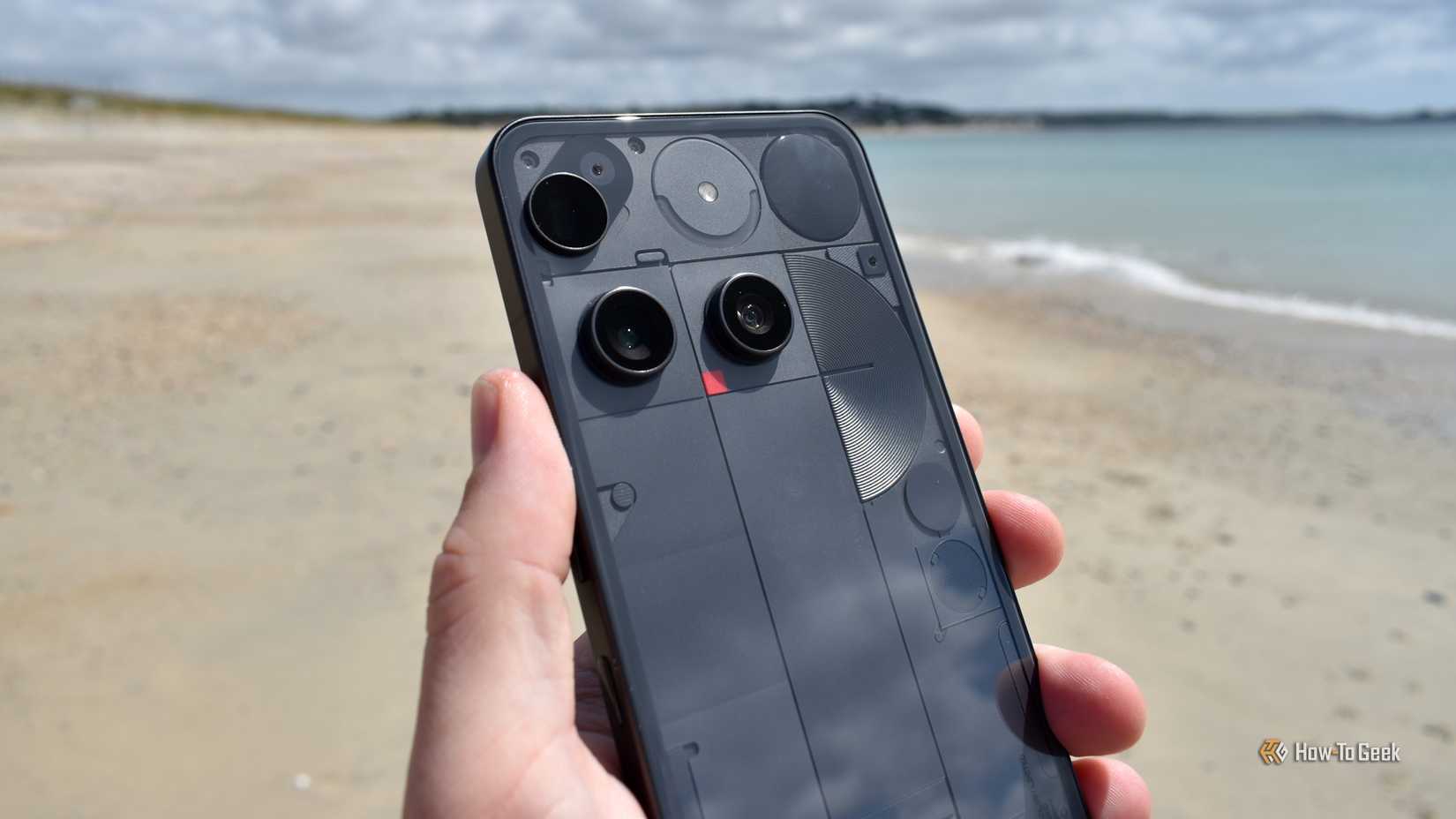 Nothing Phone 3 Review: The Little Flagship That Couldn't