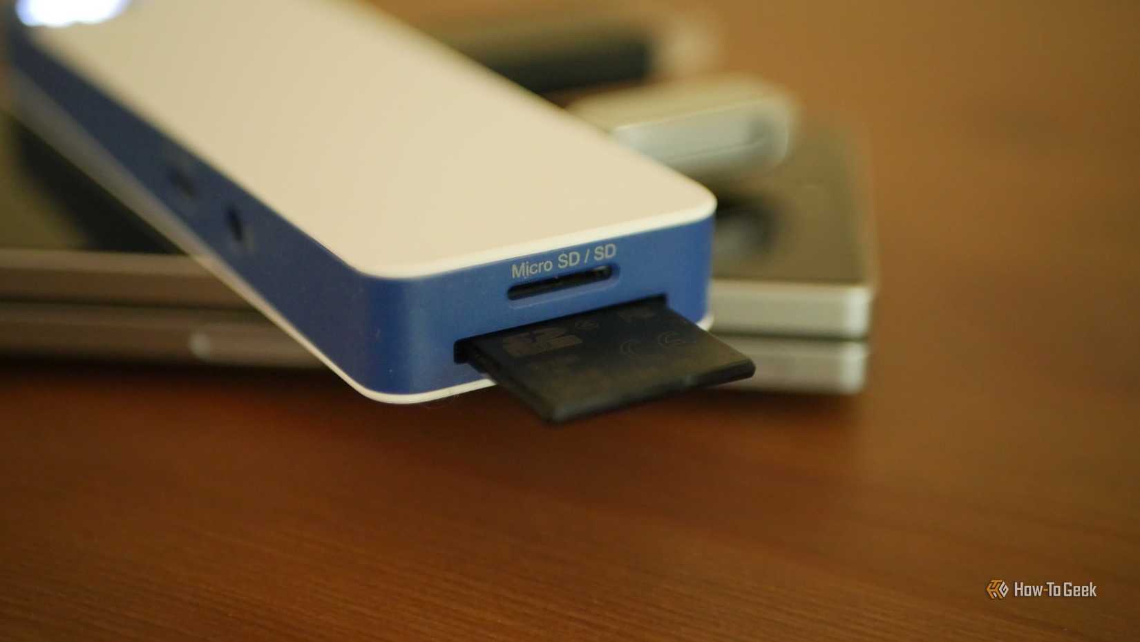 Hyper HyperDrive Flex 8 Port USB-C Hub Review: Distracting but Fun