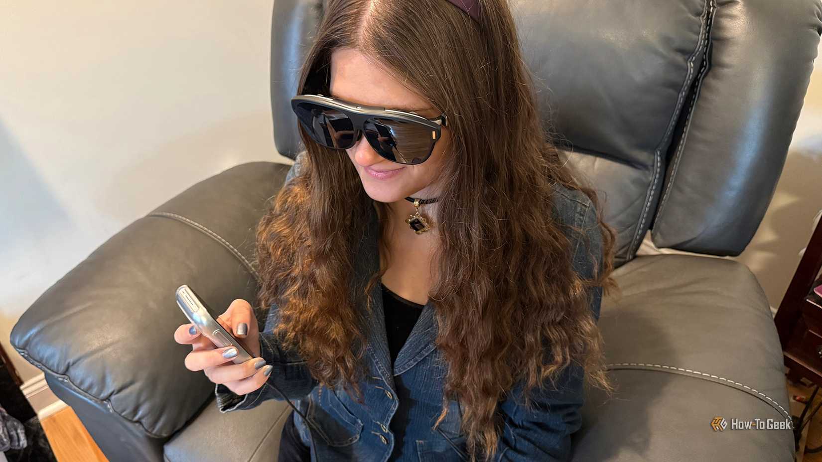 Rokid AR Spatial Review: A 300-inch Interactive Virtual Display Experience