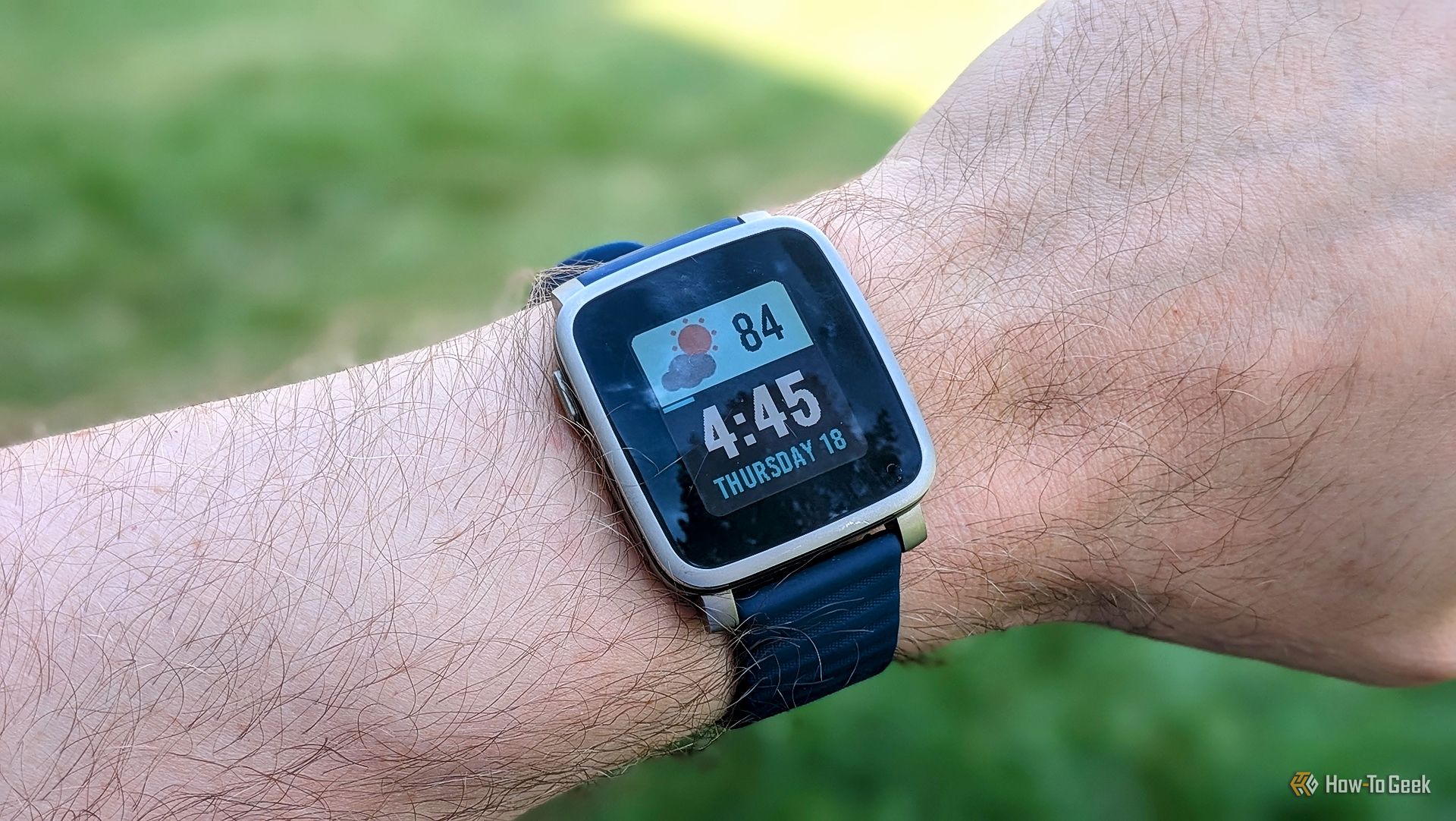 The Pebble Round smartwatch is back, and it has incredible improvements