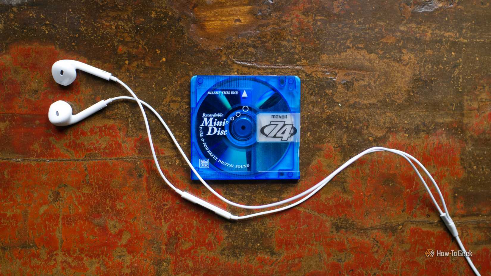 I tried living like it was 2005—here’s the tech that still holds up