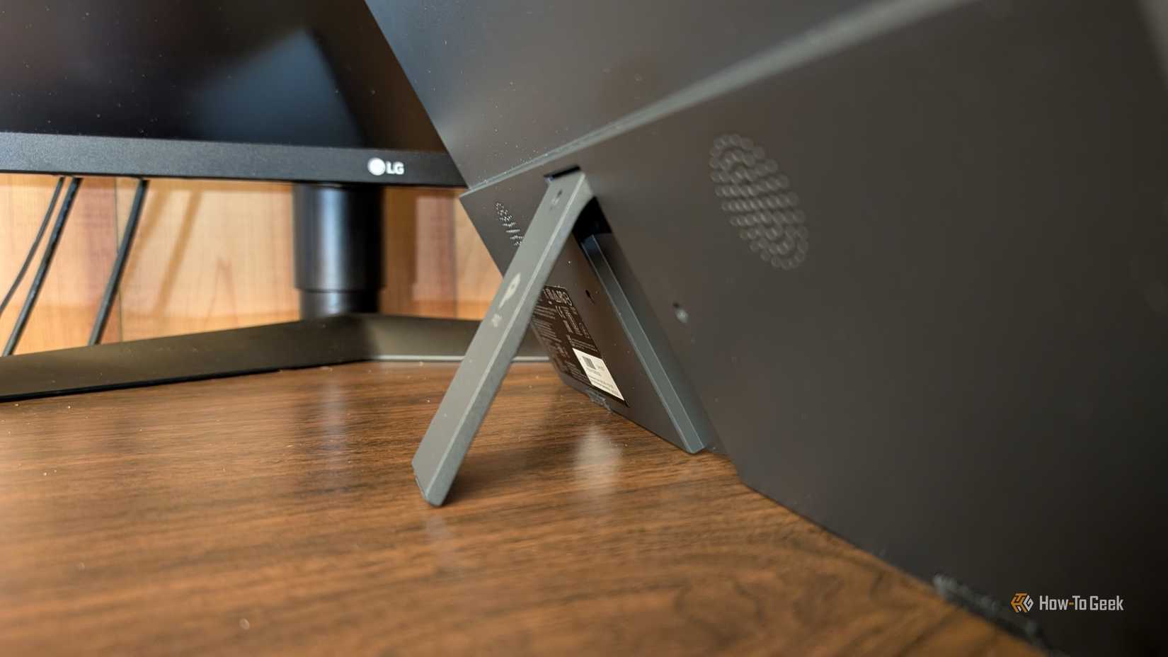 MSI PRO MP165 E6 review: An expensive portable monitor with a solid build