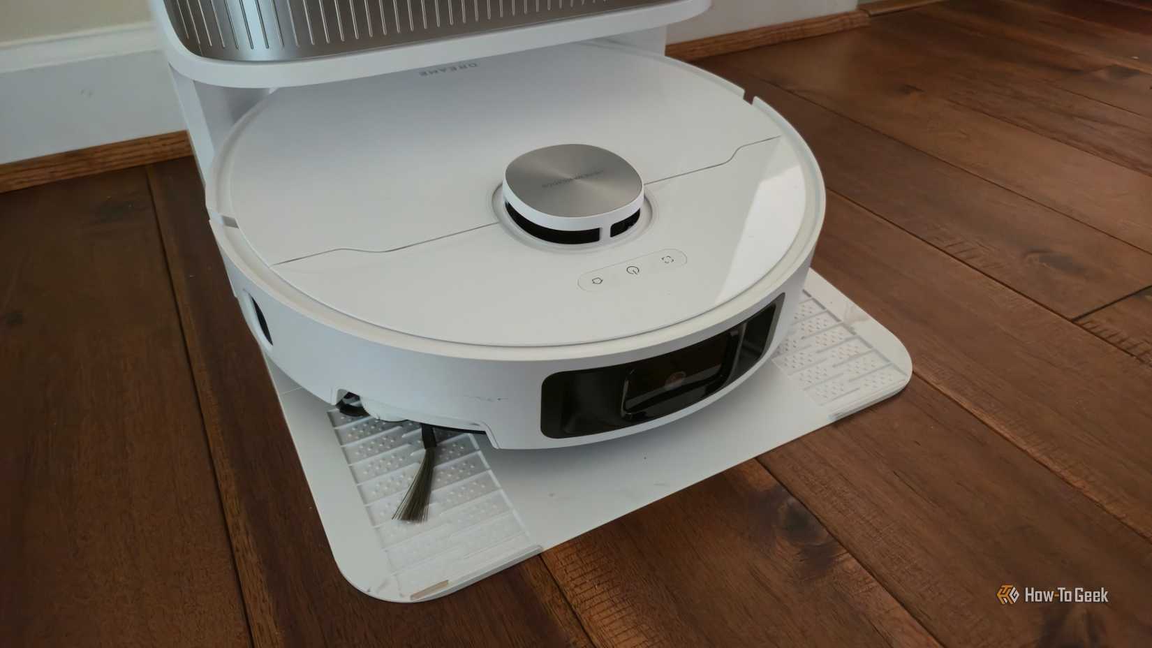 Dreame L40s Ultra Robot Vacuum Review: At least it rarely gets stuck