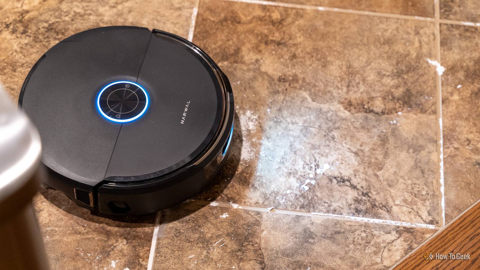 Narwal Flow 2 Review: Quiet, powerful, with AI features you'll actually ...